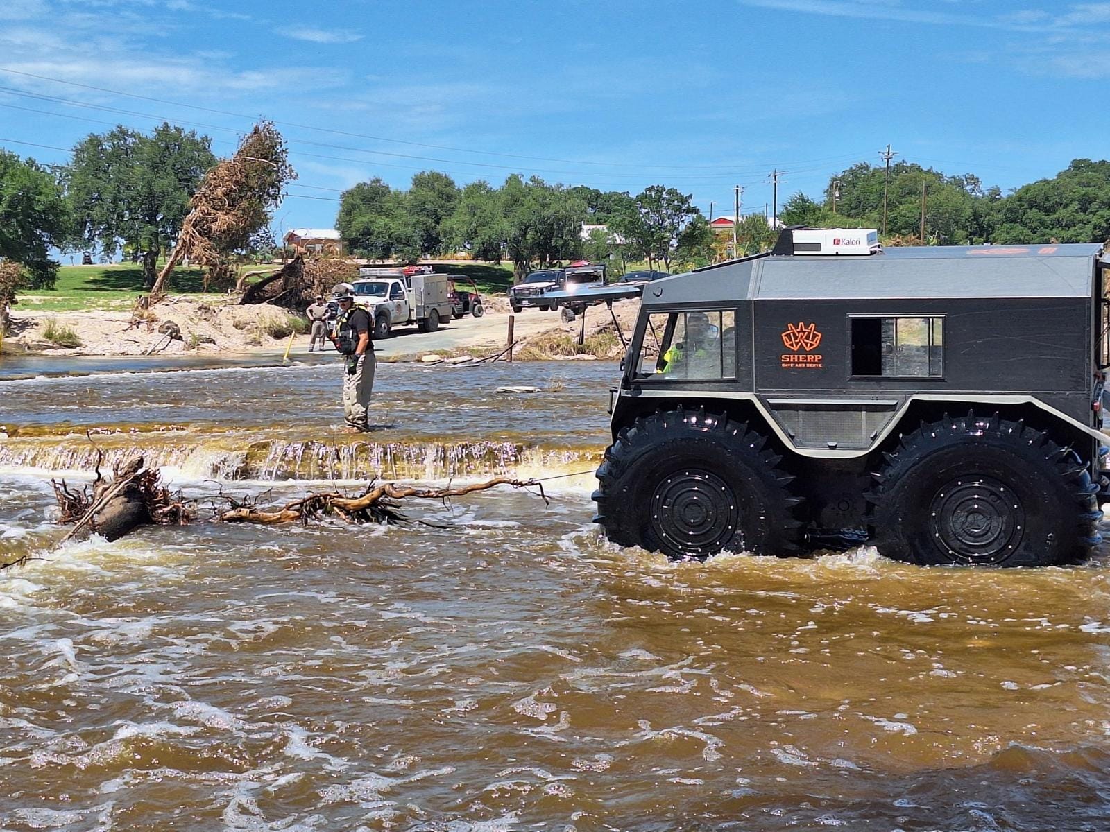 Apoyo al rescate de inundaciones en el condado de Kerr, Texas. - Sherp